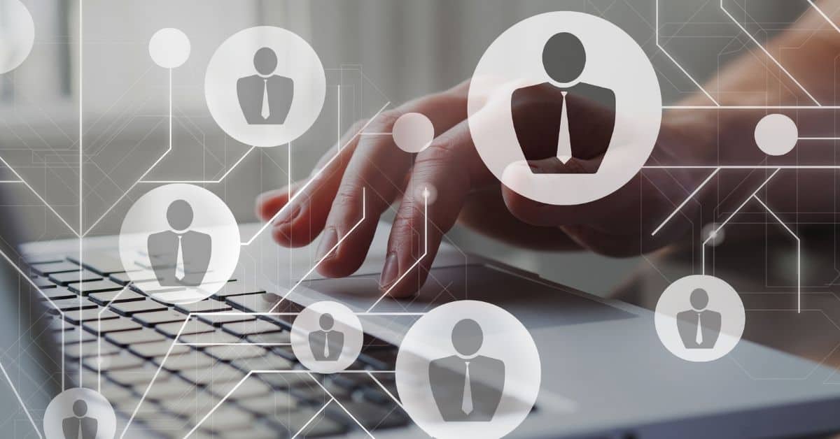 Menggunakan Recruitment Agency