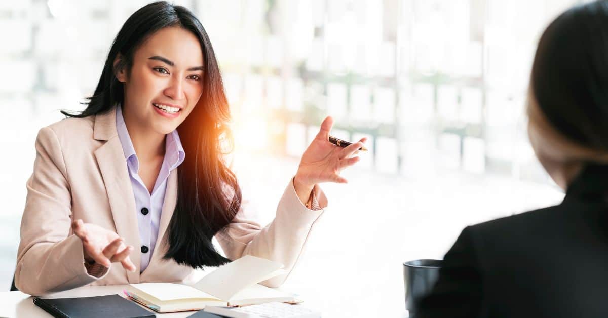 Stay Interview: Arti, Cara Kerja, dan Contoh Pertanyaan - GajiGesa